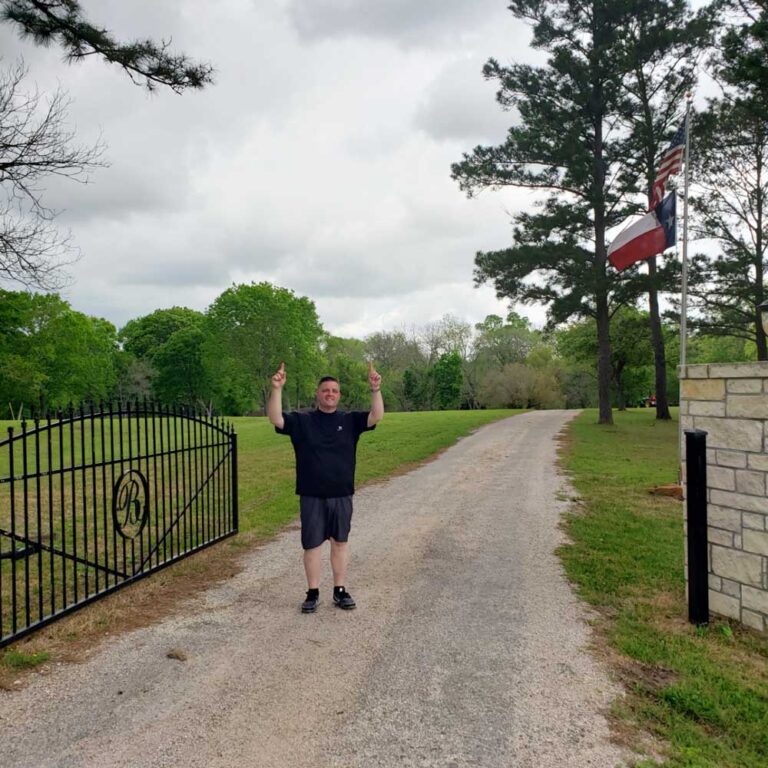 Pics from Richard Black’s Home - Crossroad Cues