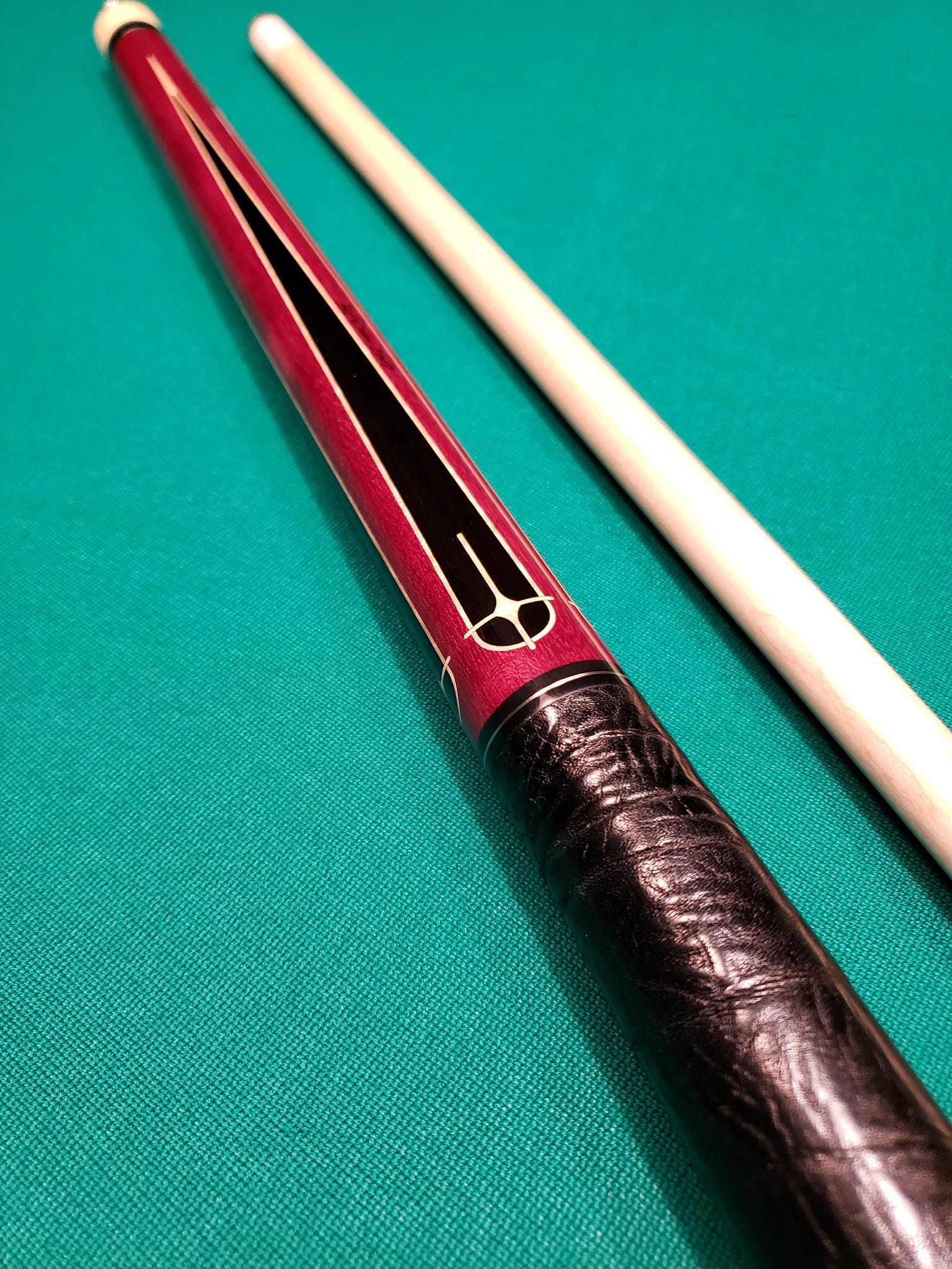 Shurtz Cue by Bob Owen – Crossroad Cues