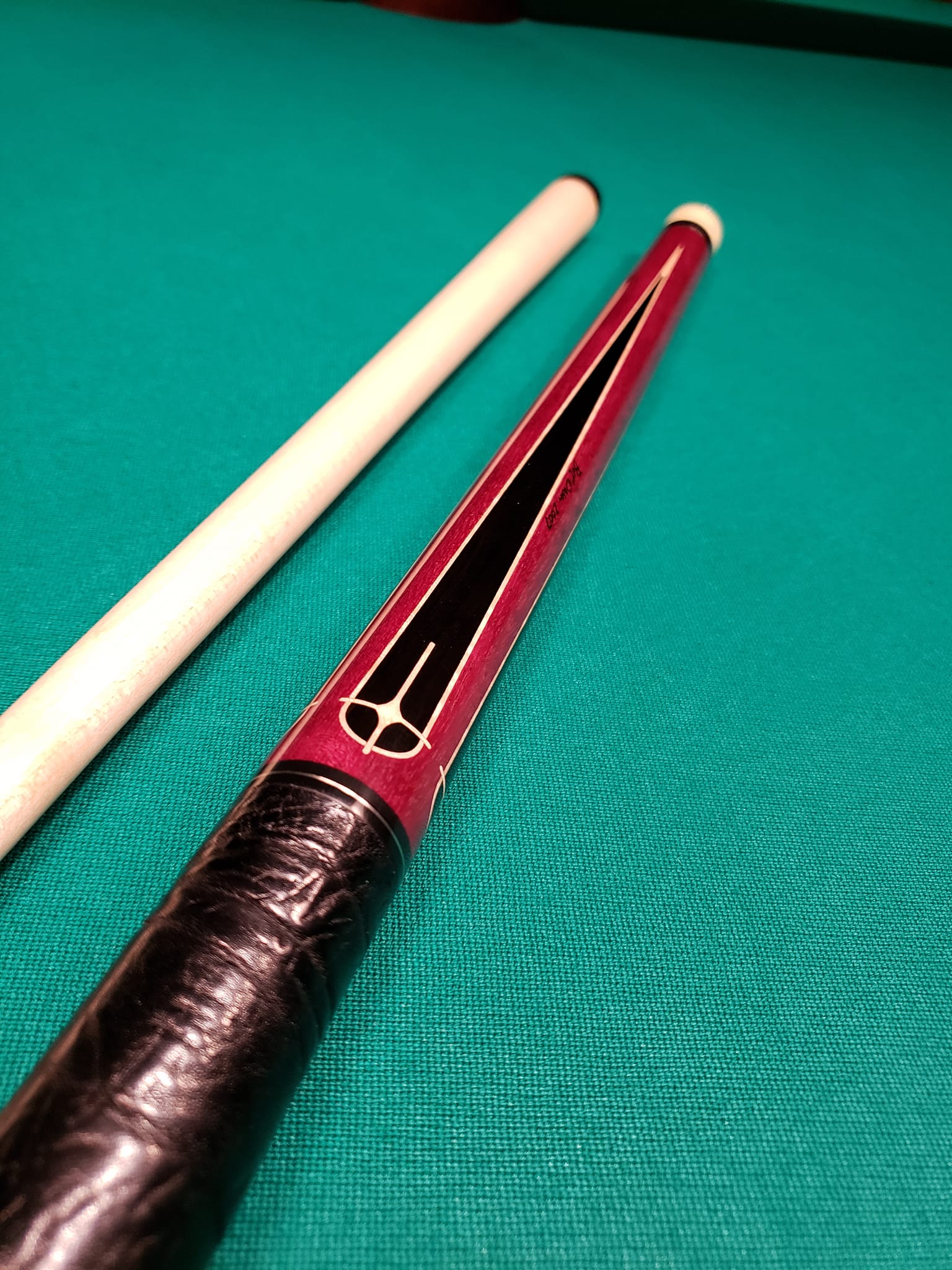 Shurtz Cue by Bob Owen – Crossroad Cues