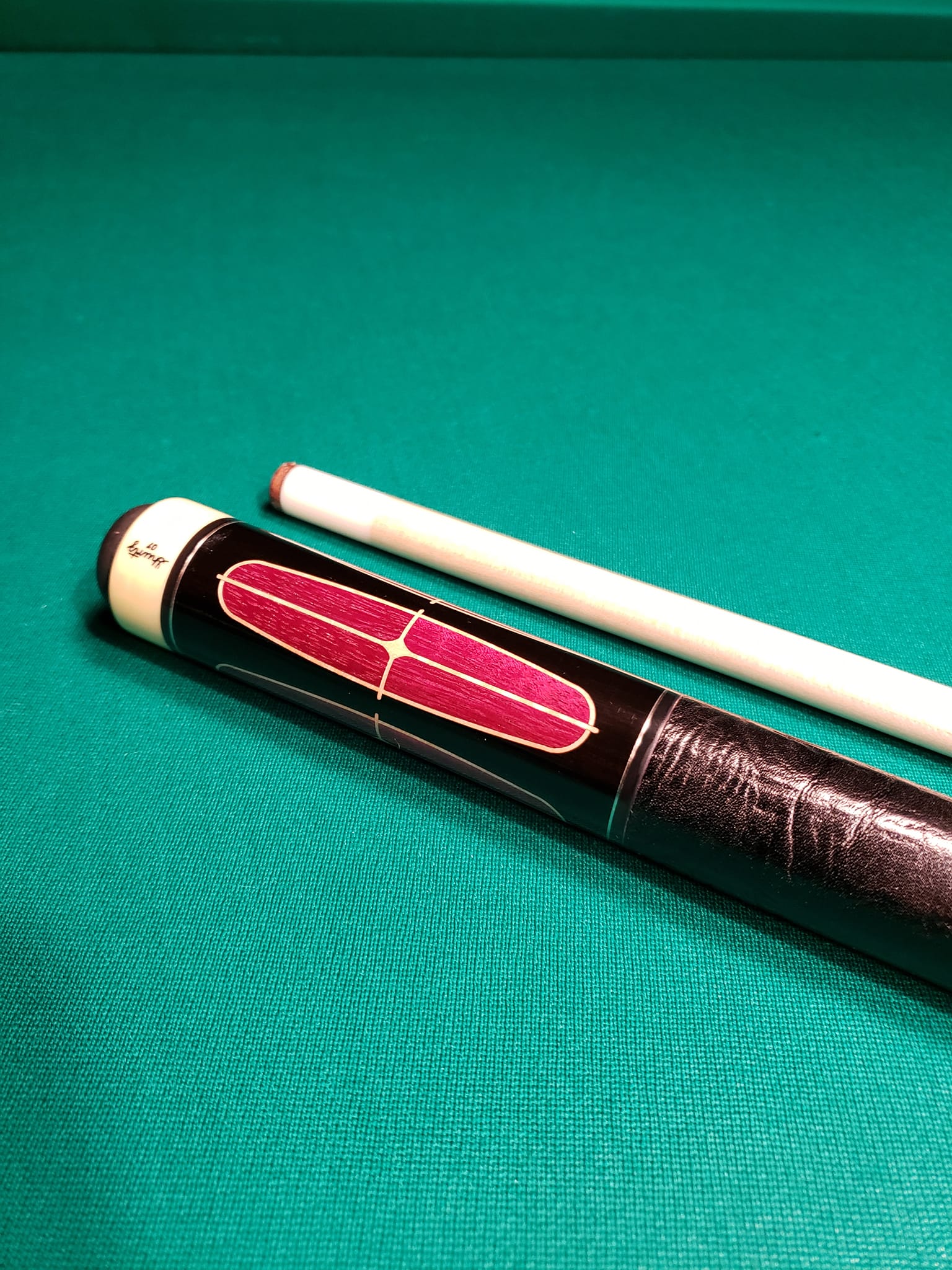 Shurtz Cue by Bob Owen – Crossroad Cues