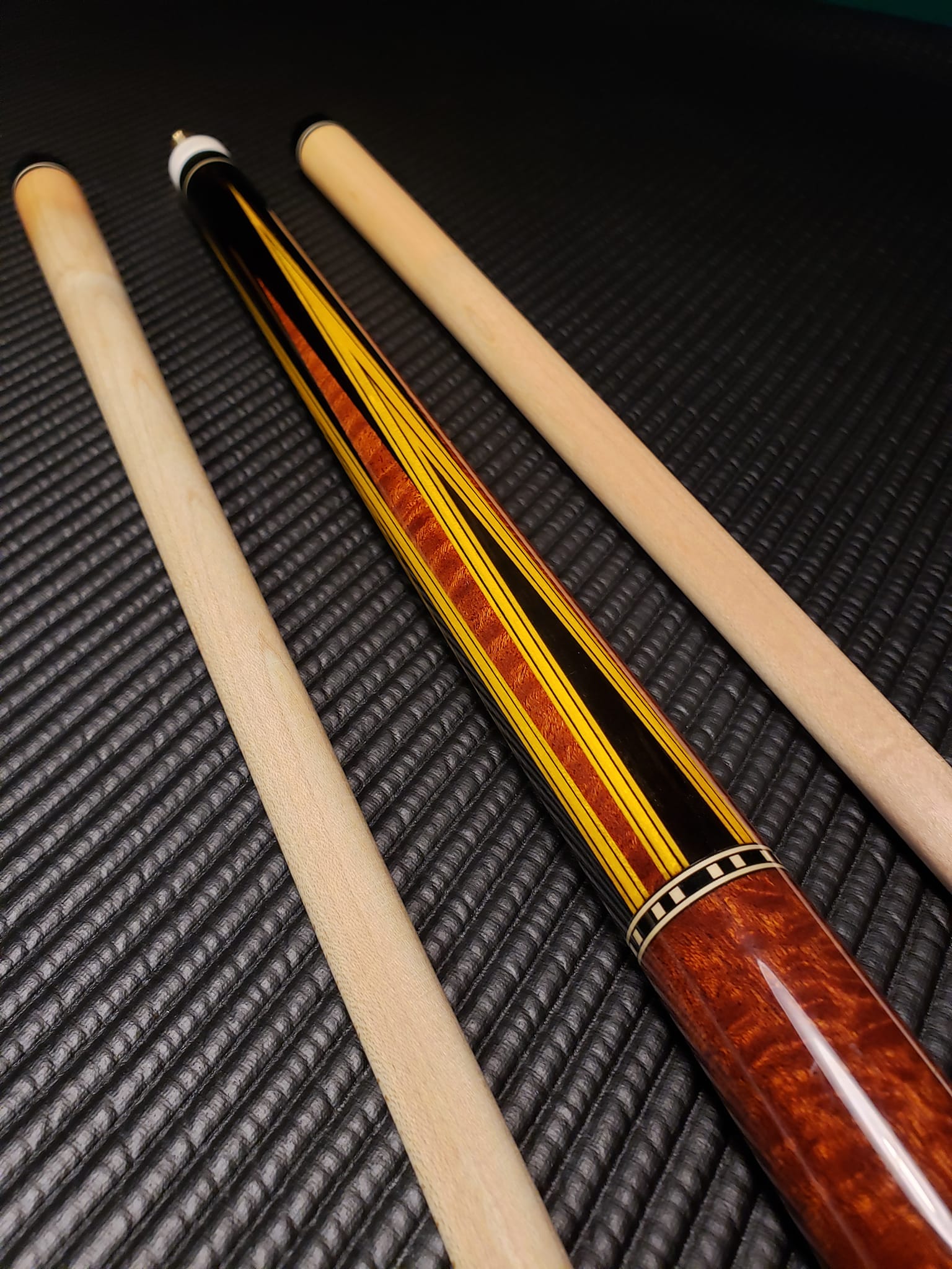 Darren Hill Custom Cue – SOLD! - Crossroad Cues