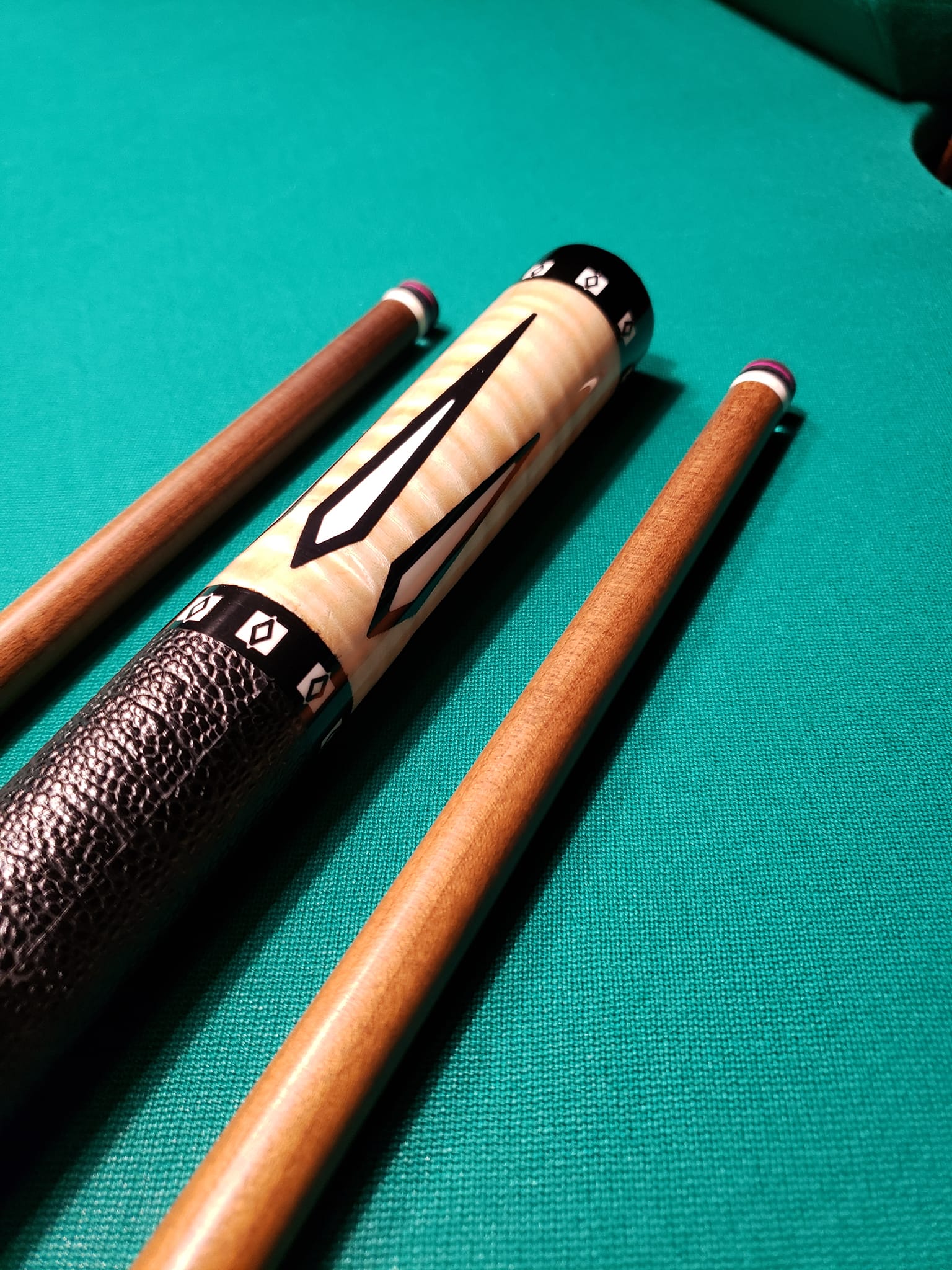 Douglas Moore 12 Pointer – SOLD! - Crossroad Cues