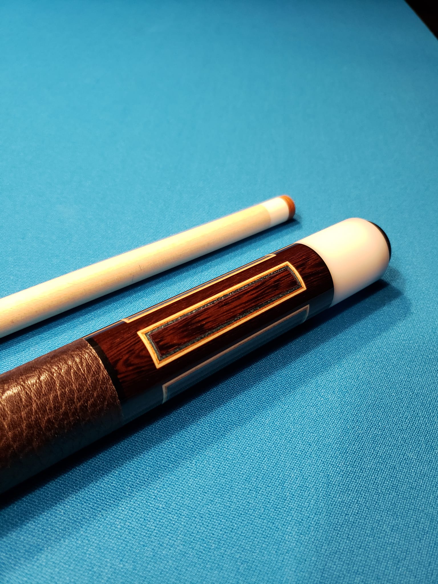 Mike Bender Custom Cue – SOLD! - Crossroad Cues