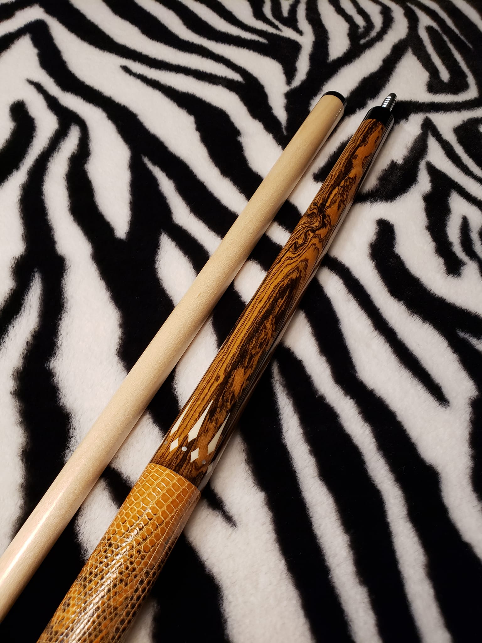 Phillippi Custom Cue – SOLD! - Crossroad Cues