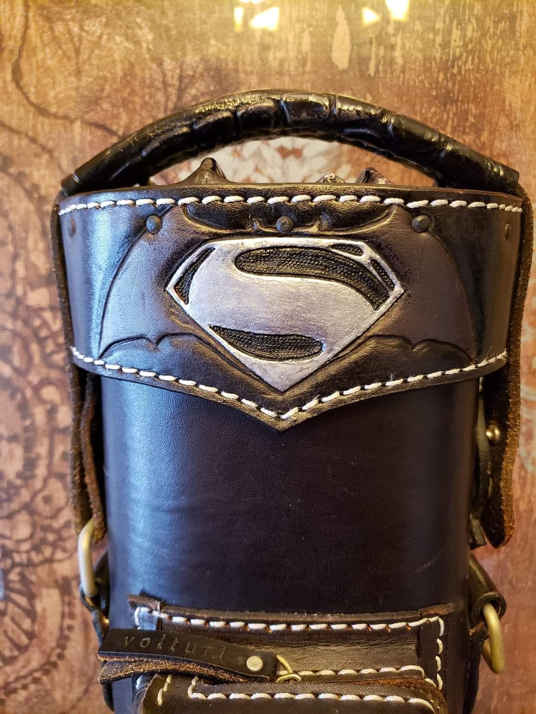 Volturi 3×6 Super Hero Case - Crossroad Cues