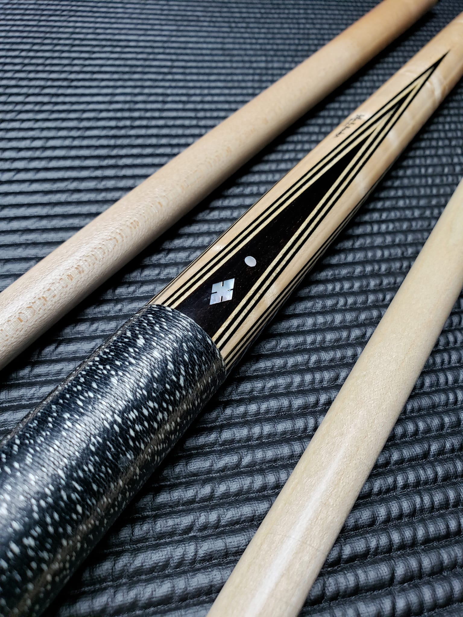John K. Bender Custom Cue – SOLD! - Crossroad Cues
