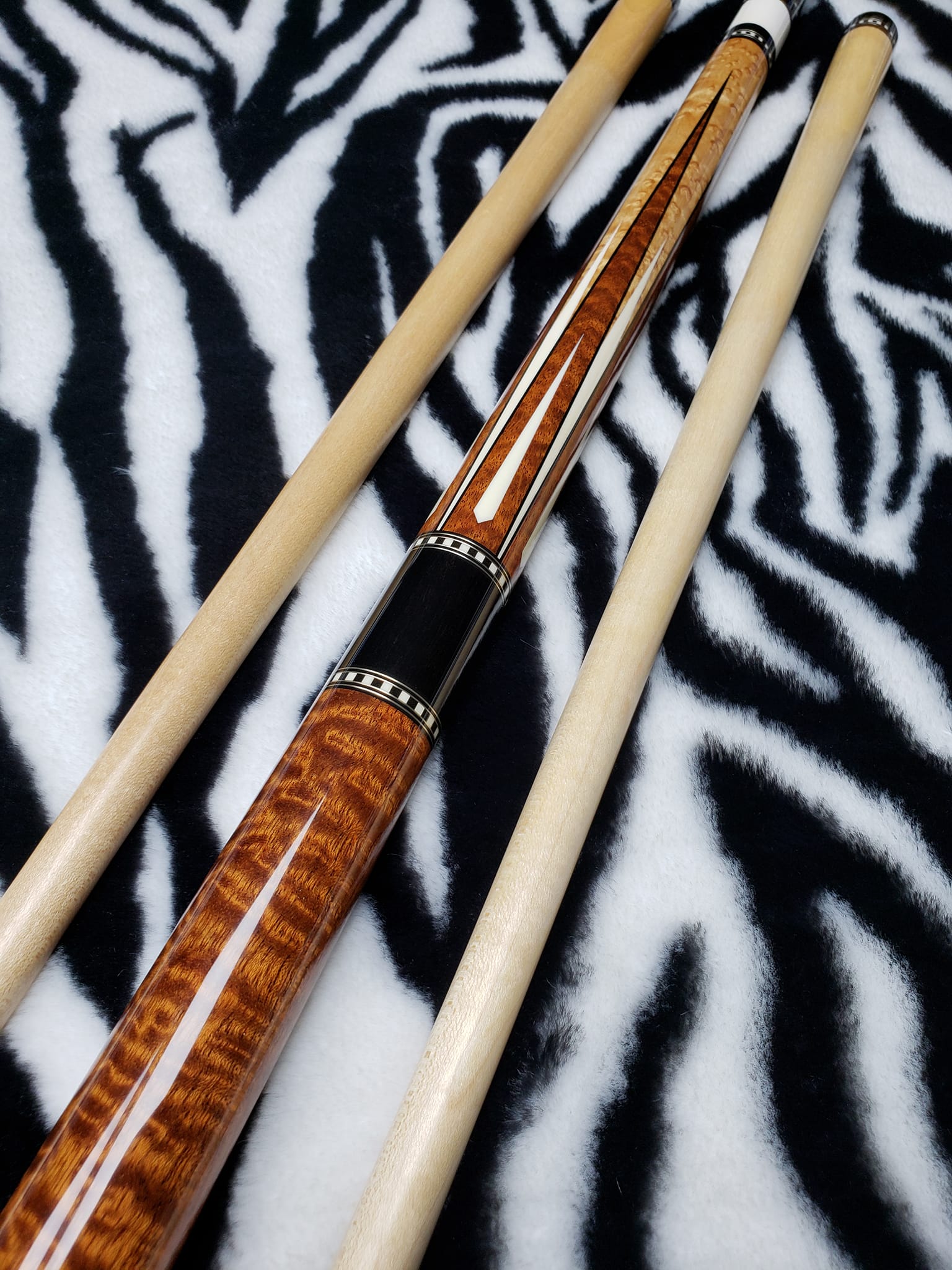 Bender Wrapless Cue – SOLD! - Crossroad Cues