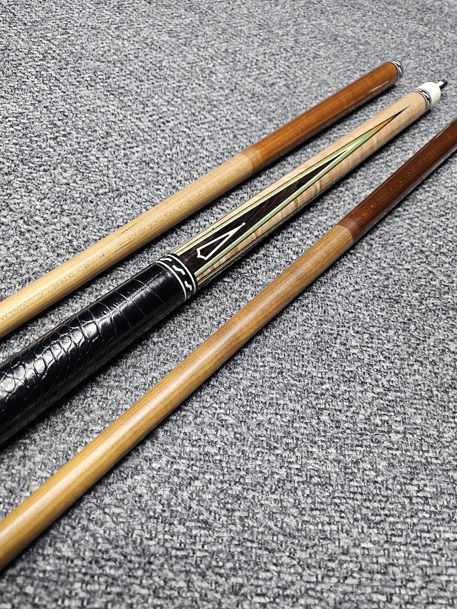 Douglas Szamboti Tribute – SOLD! - Crossroad Cues