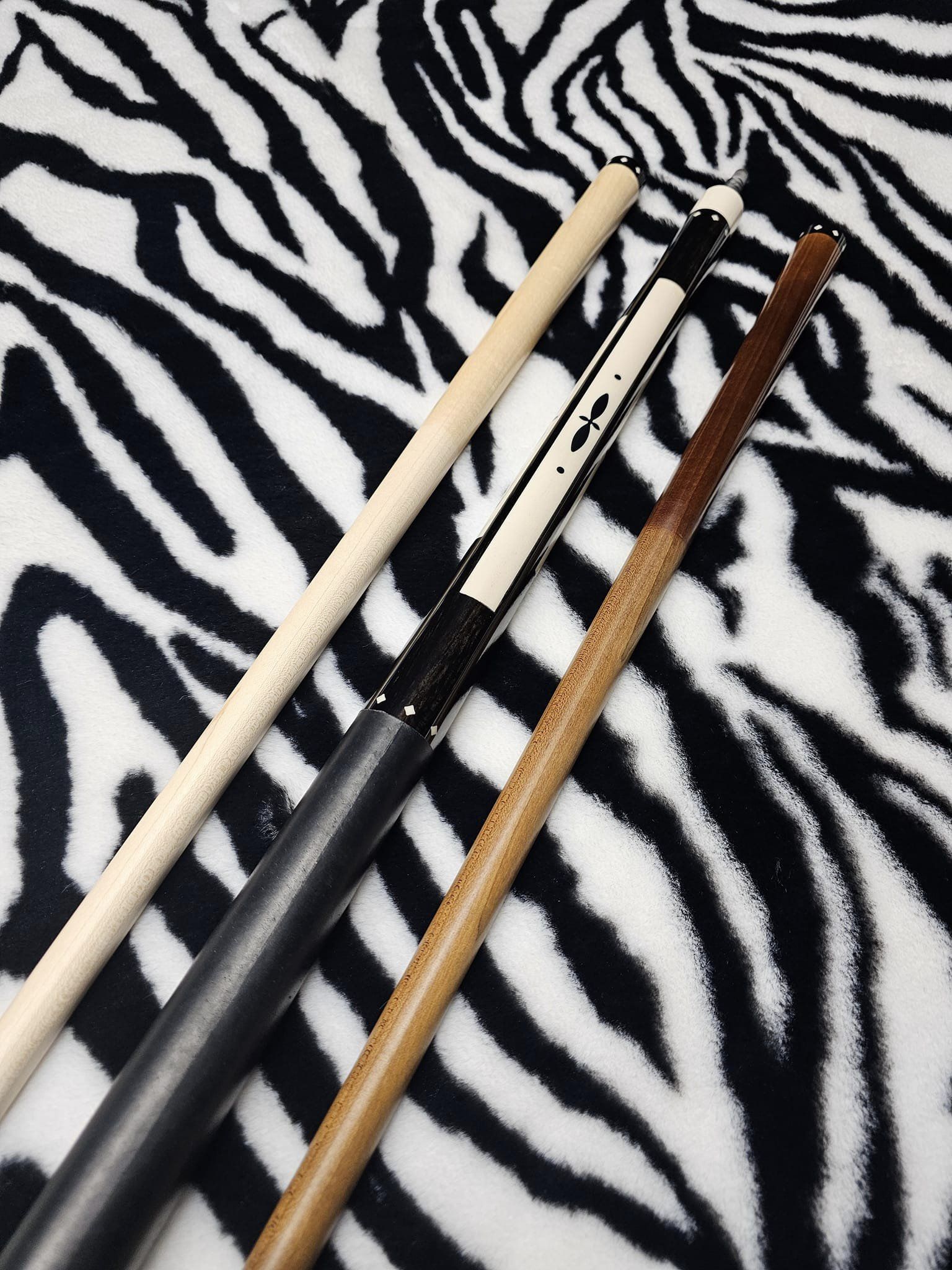 Douglas Moore Tuxedo Box Cue – SOLD - Crossroad Cues