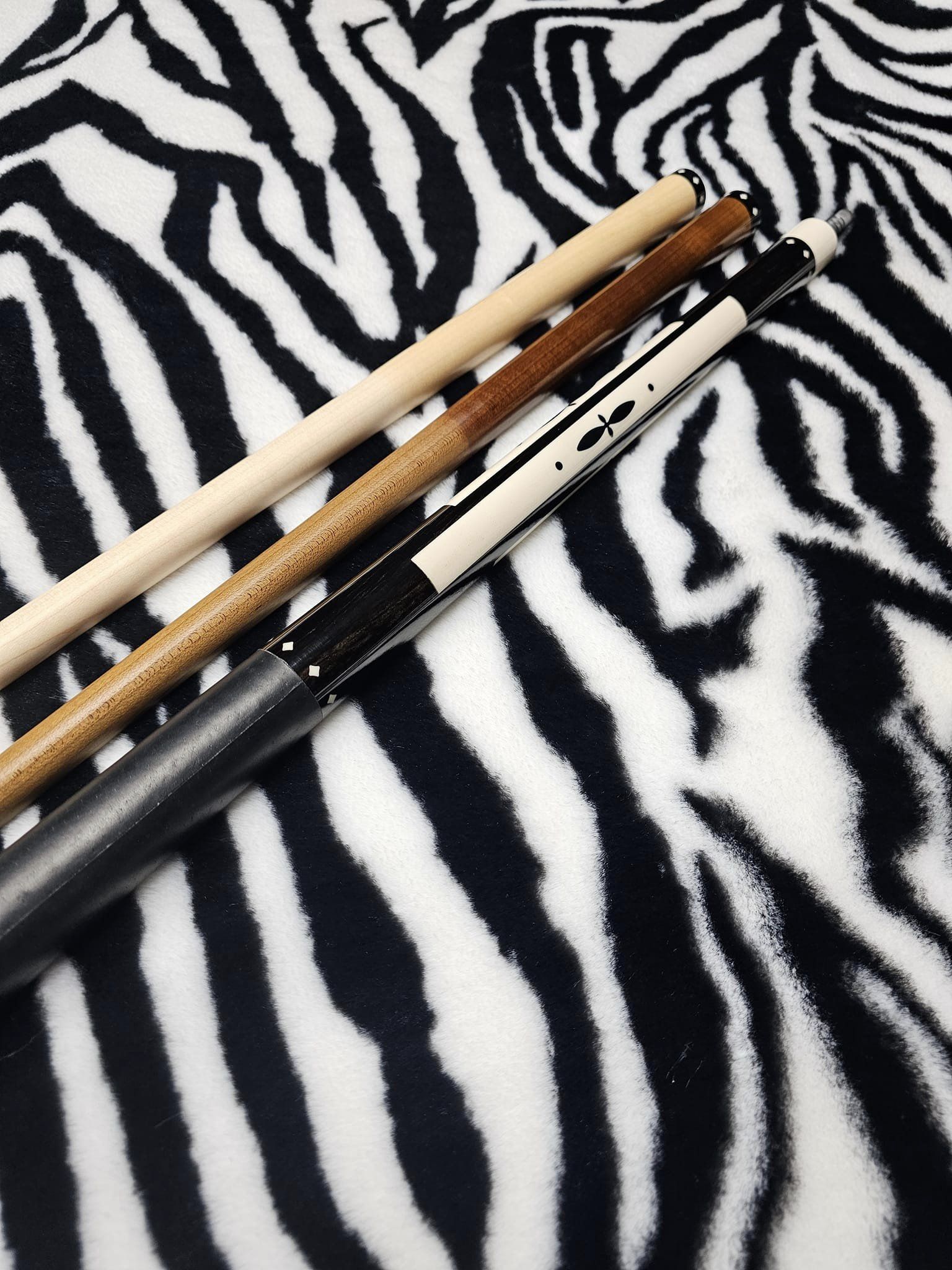 Douglas Moore Tuxedo Box Cue – SOLD - Crossroad Cues