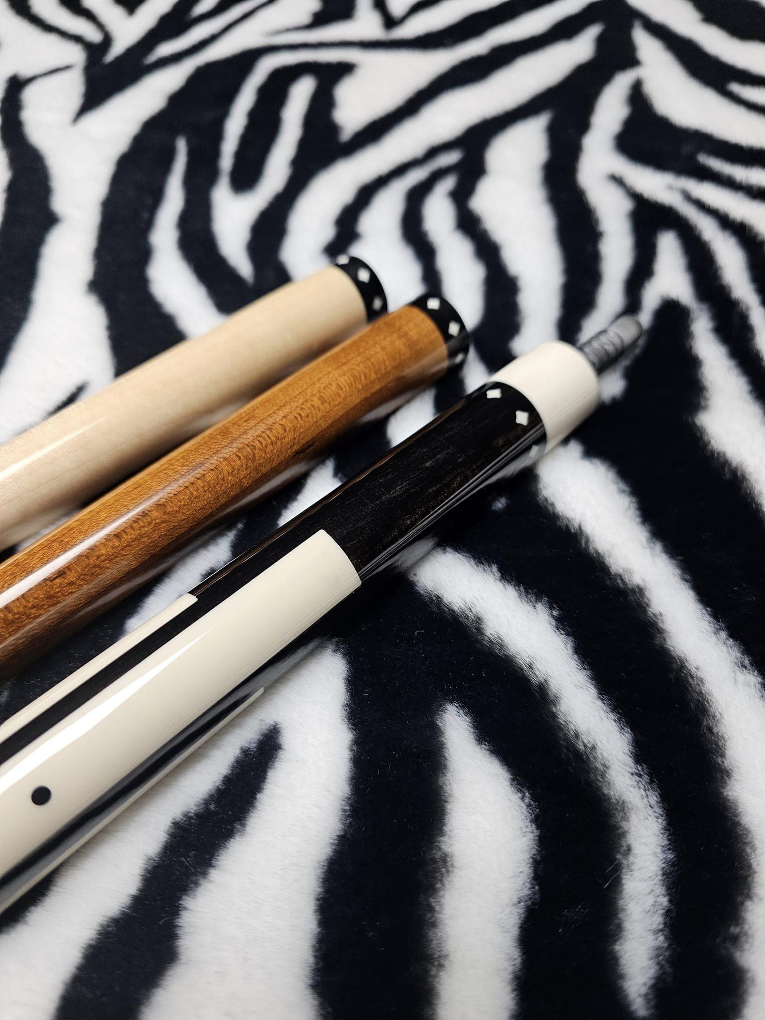 Douglas Moore Tuxedo Box Cue – SOLD - Crossroad Cues