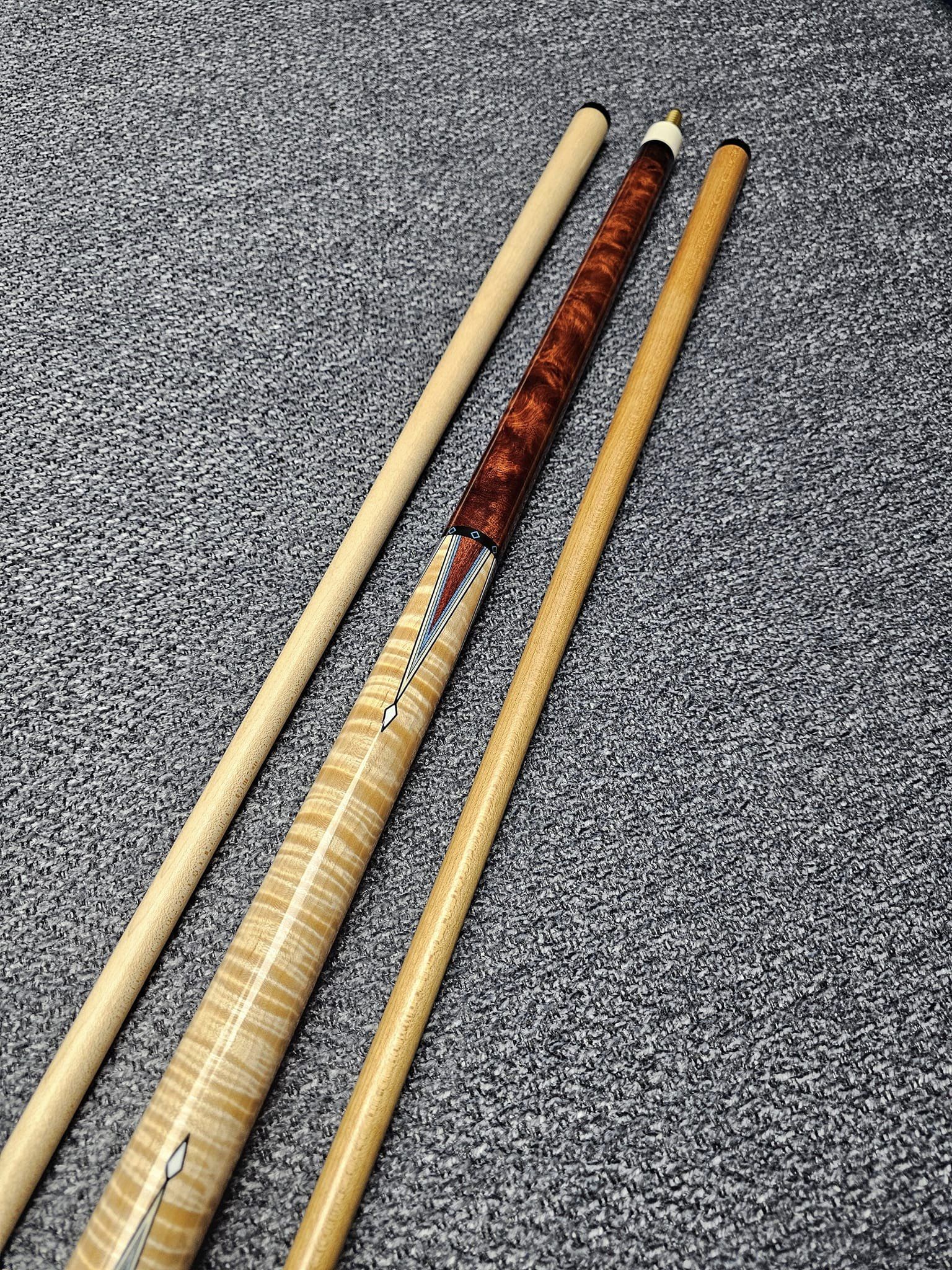 Dzuricky Outstanding Wrapless – SOLD! - Crossroad Cues