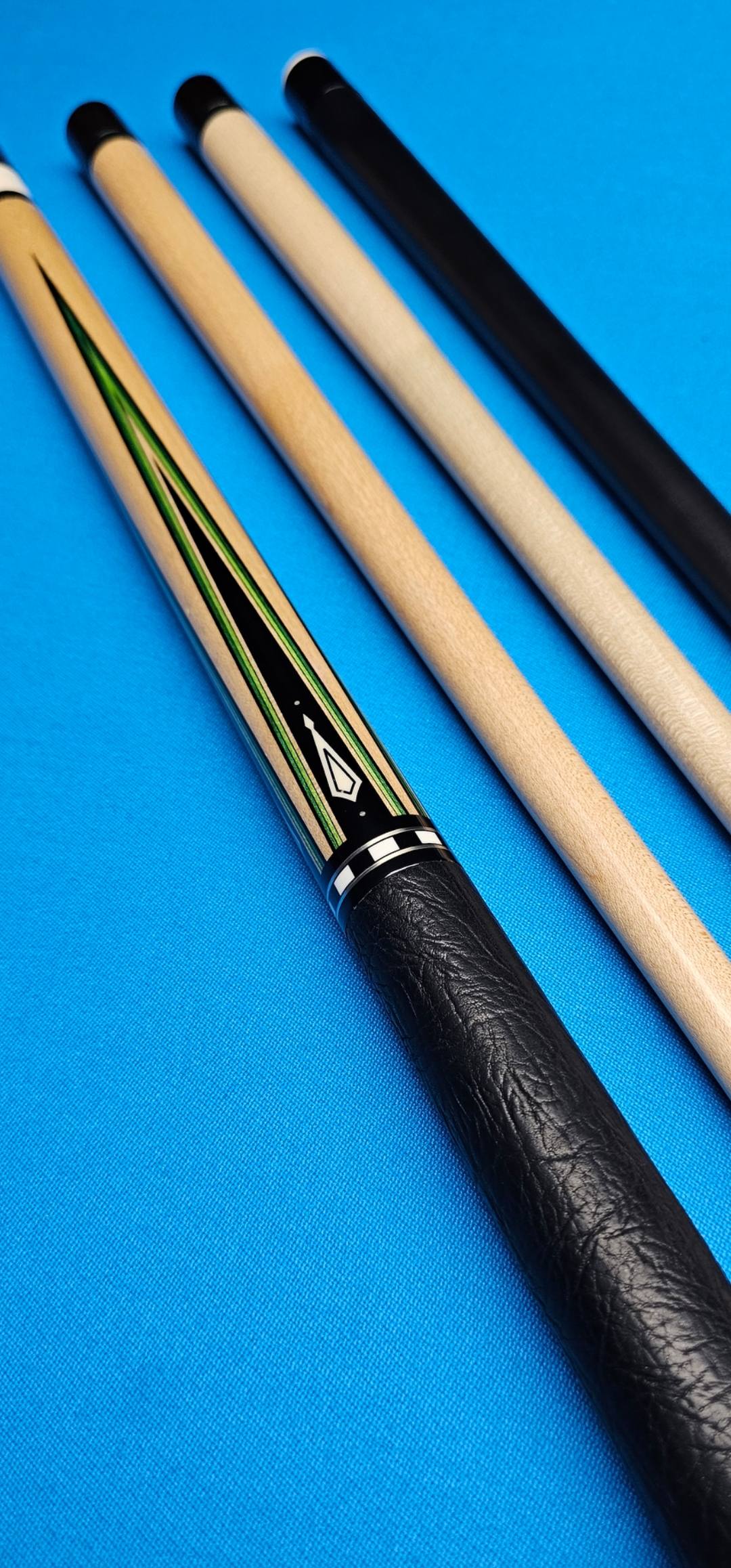 Bob Dzuricky “The Joker” Cue – SOLD! - Crossroad Cues