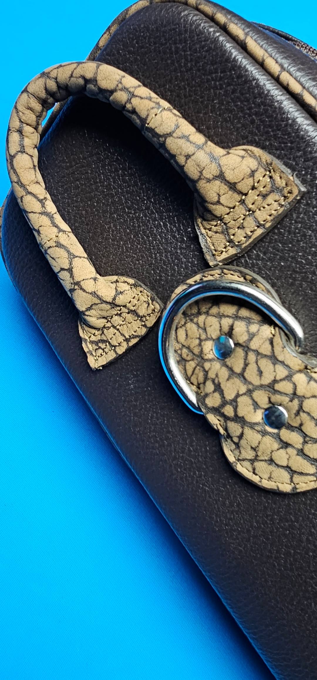 Castillo 4×8 Butterfly Chocolate Brown/Sand Bullhide - Crossroad Cues